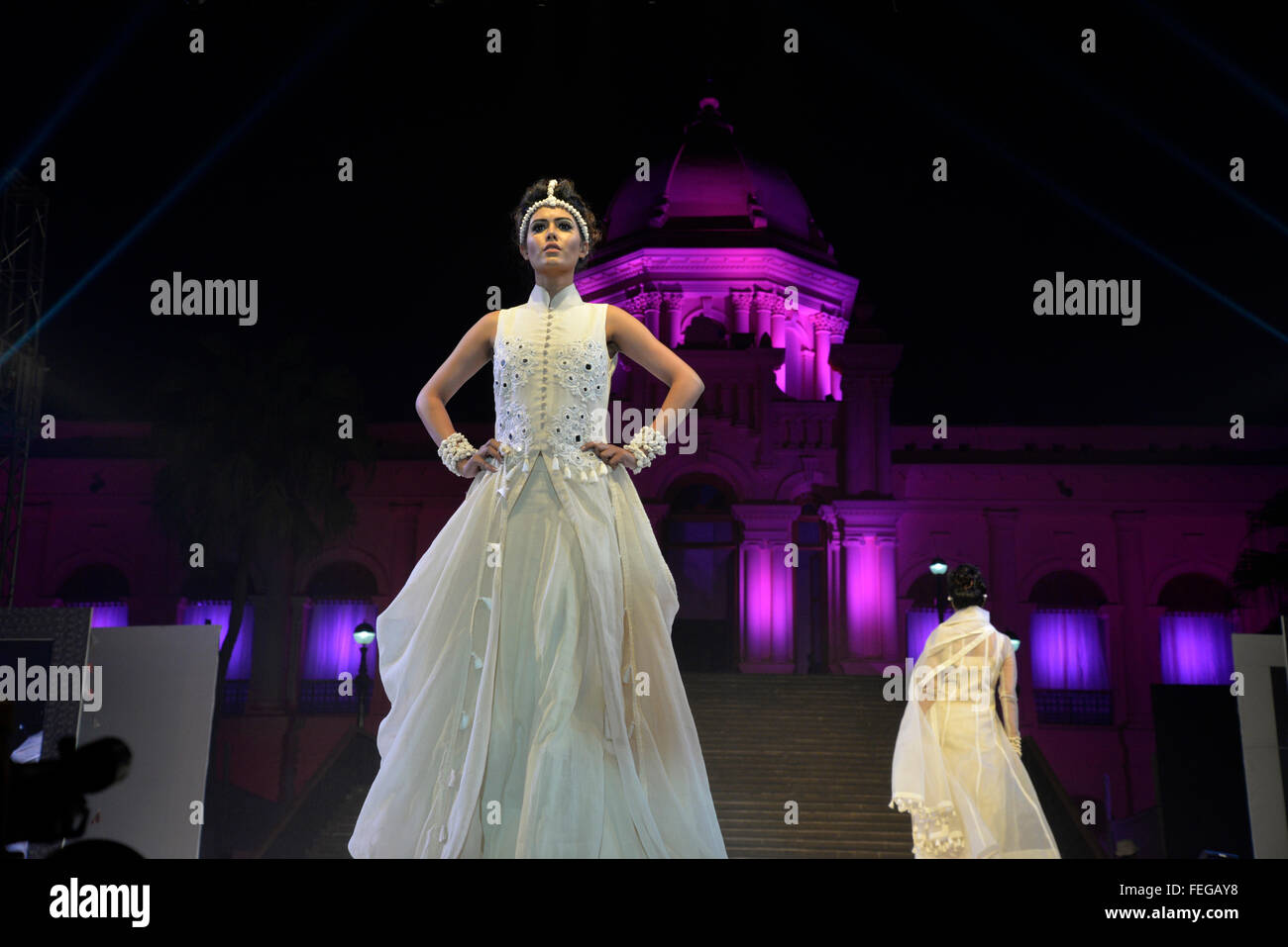 Dhaka, Bangladesh. 07th Feb, 2016. Bangladeshi Ramp models are ...