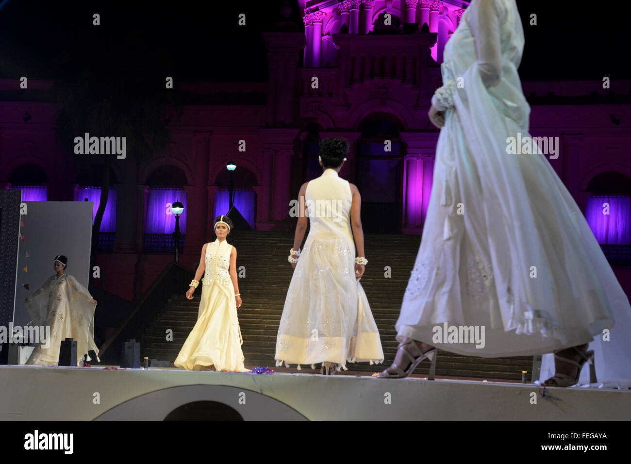 Dhaka, Bangladesh. 07th Feb, 2016. Bangladeshi Ramp models are ...