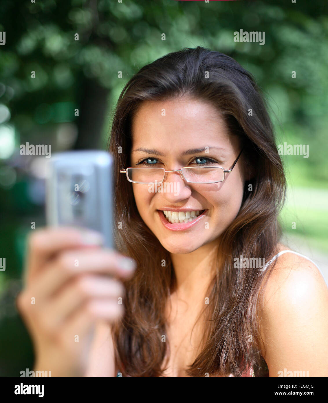 Girl doing selfie mobile hi-res stock photography and images - Alamy