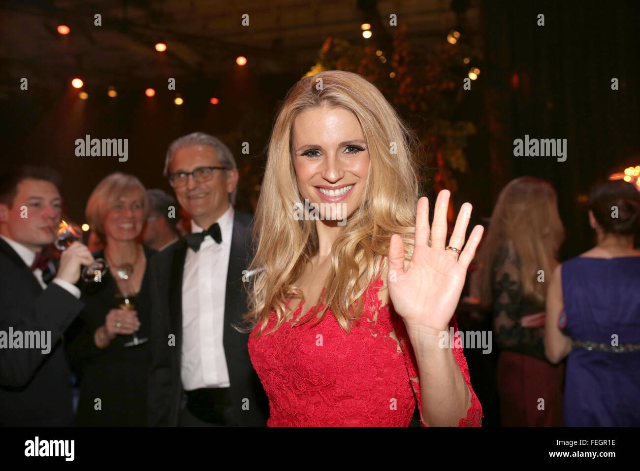 Michelle hunziker 2016 hi-res stock photography and images - Alamy