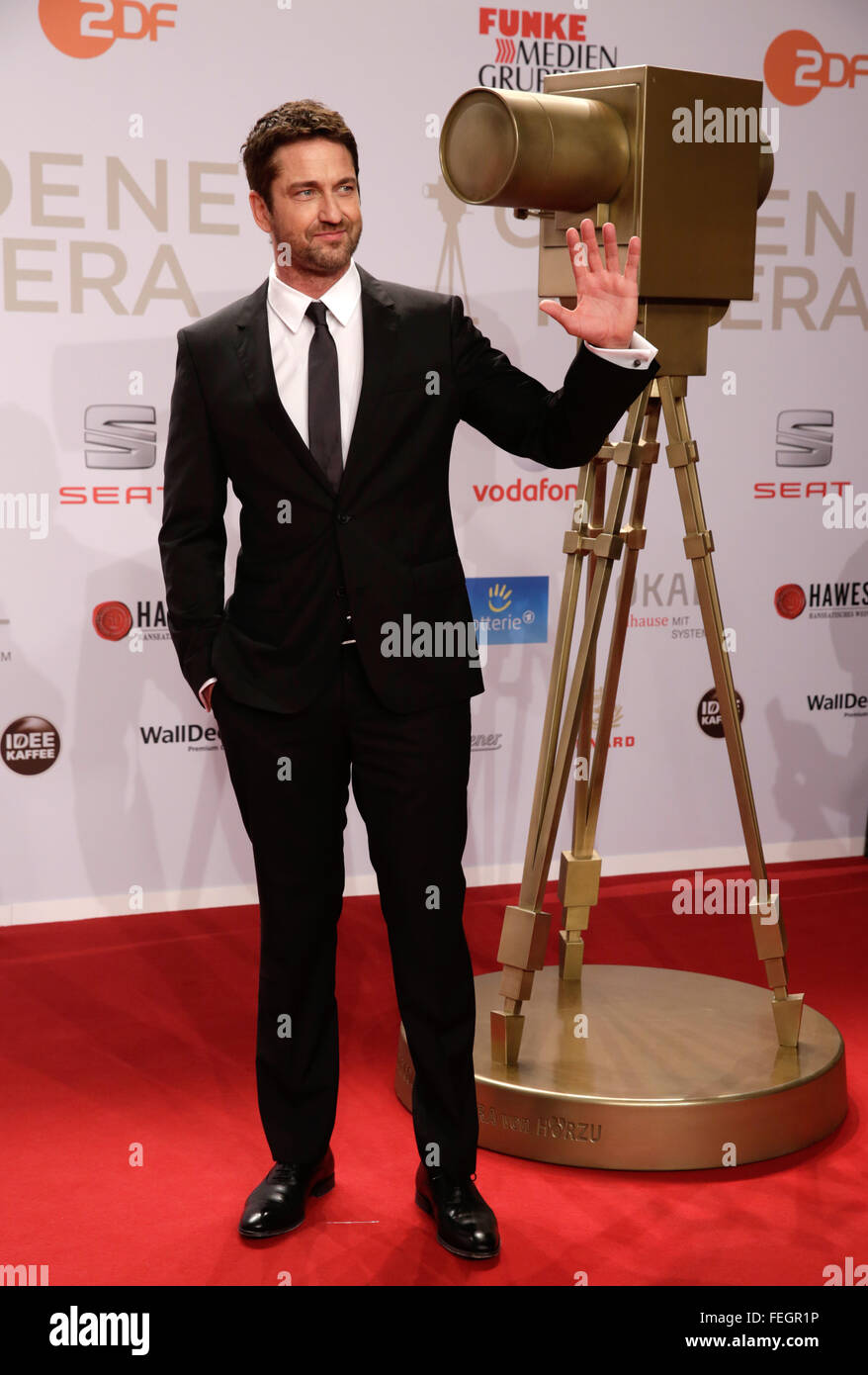 Hamburg, Germany. 6th Feb, 2016. Scottish actor Gerald Butler arrives ...