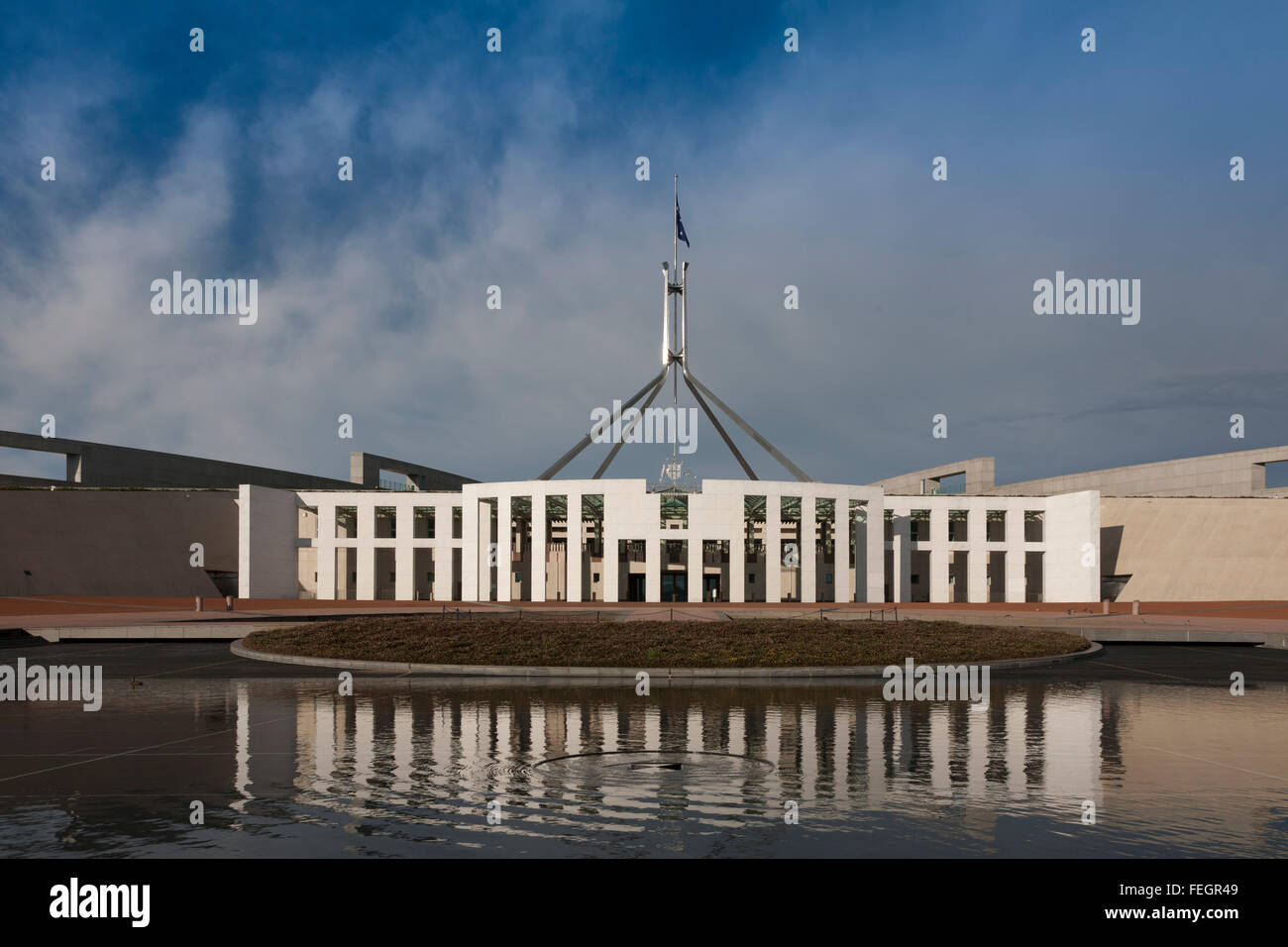 Parliament house canberra hi-res stock photography and images - Alamy