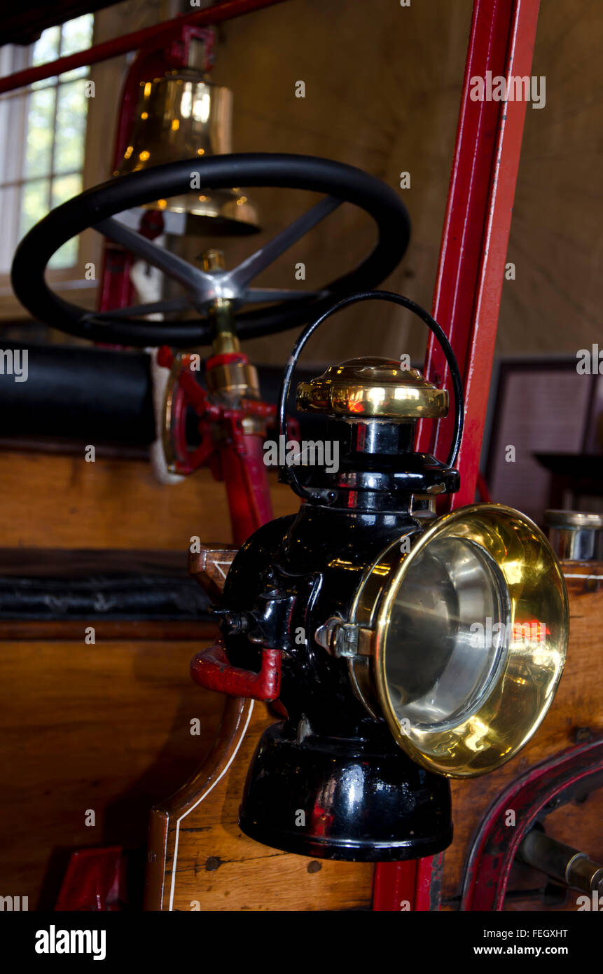 Calcium carbide hi-res stock photography and images - Alamy