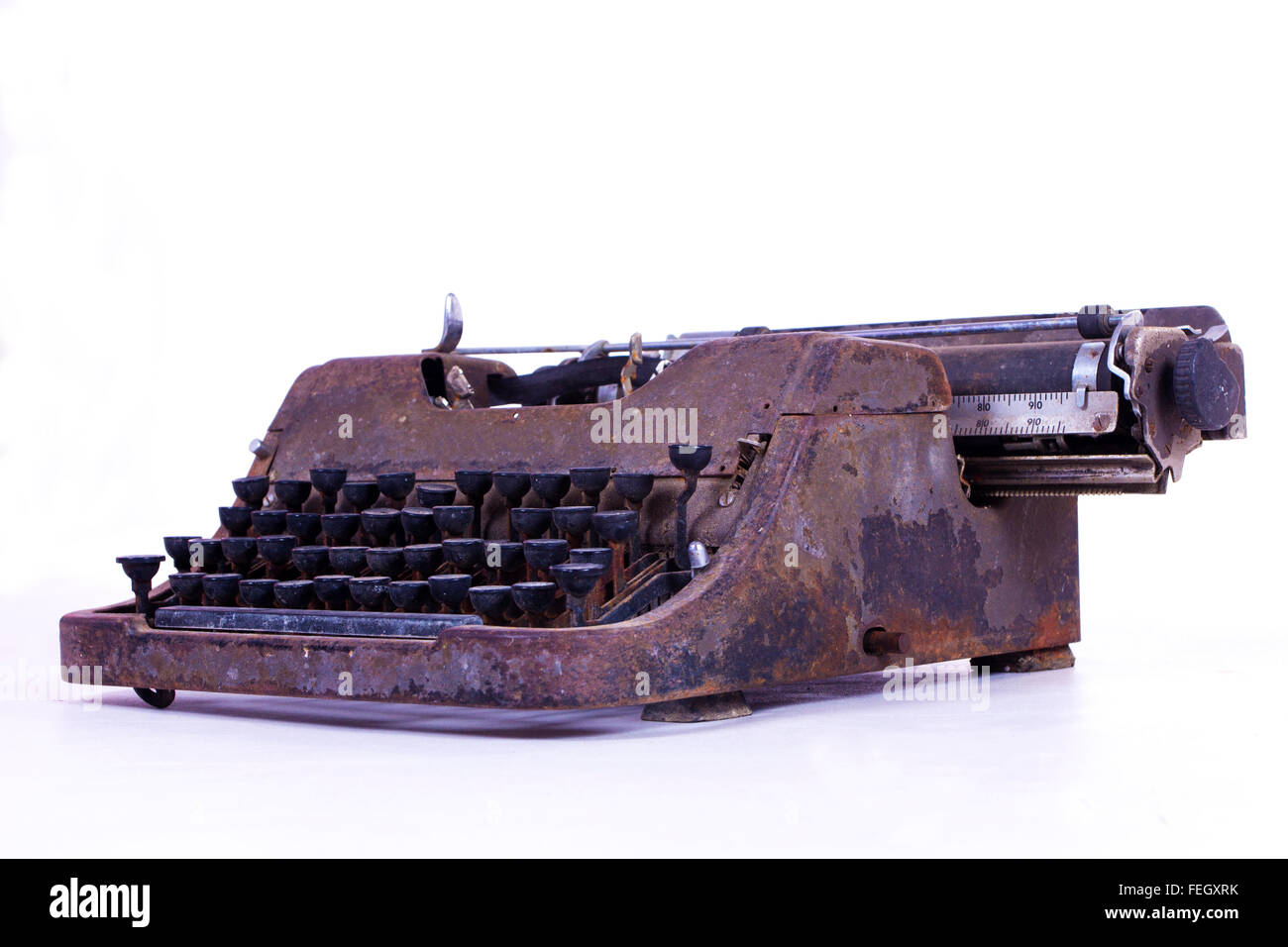 typewriter on white background Stock Photo - Alamy