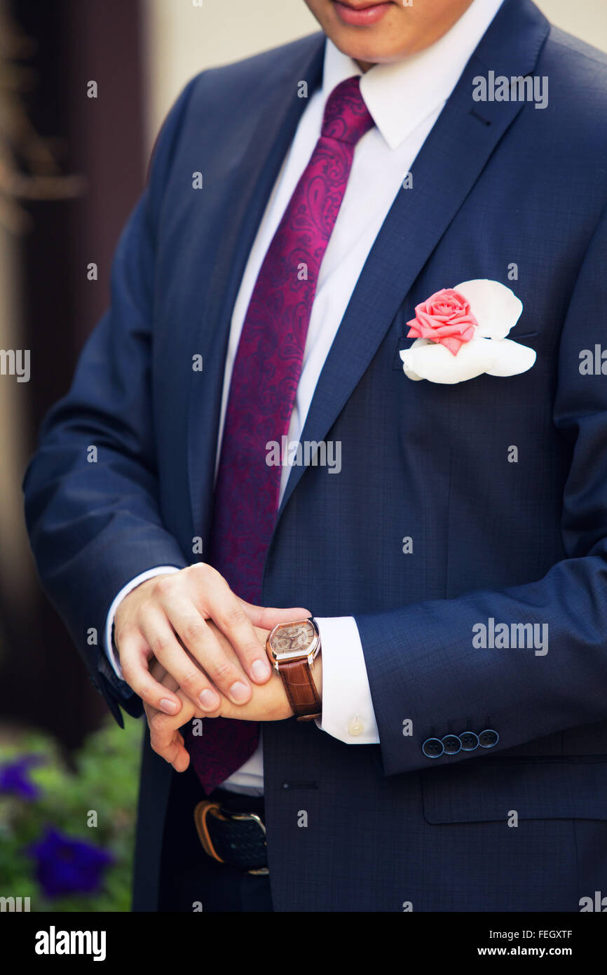 Expensive suit and watch hi-res stock photography and images - Alamy