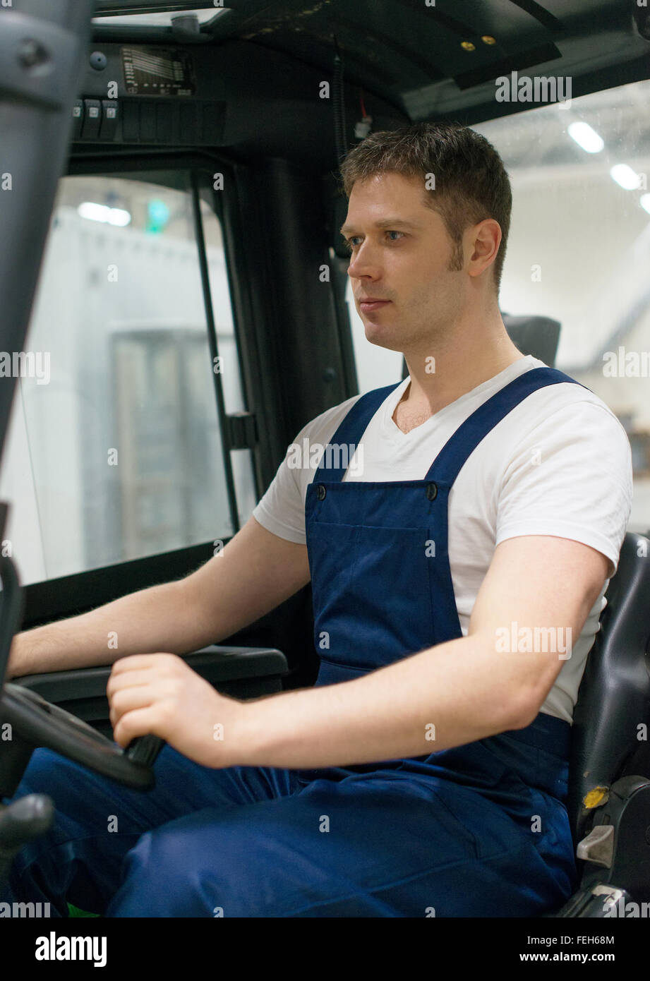 Forklift operator hi-res stock photography and images - Alamy
