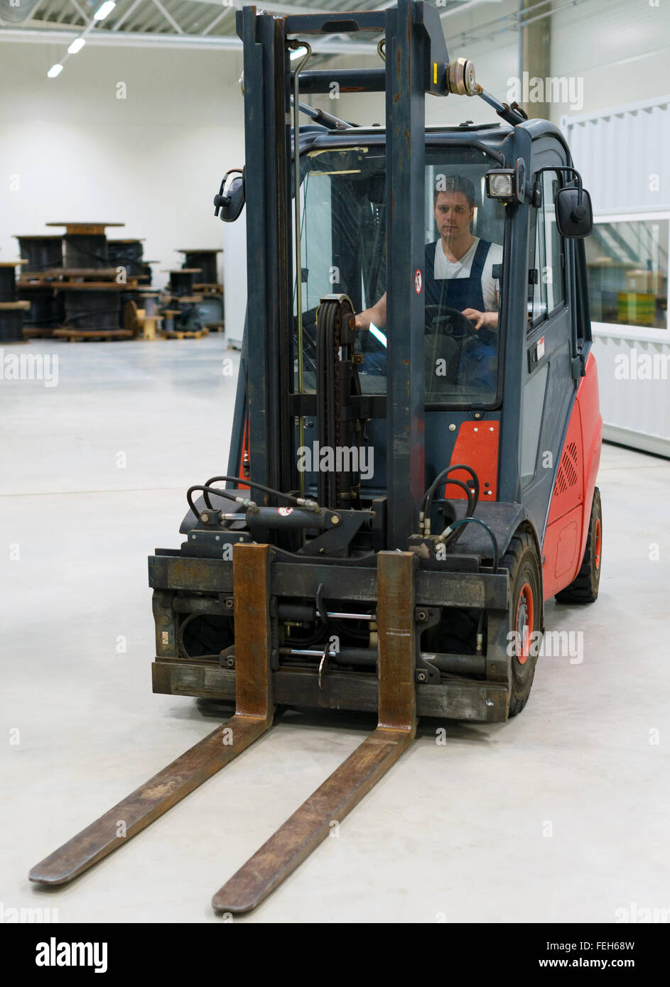 Forklift operator hi-res stock photography and images - Alamy
