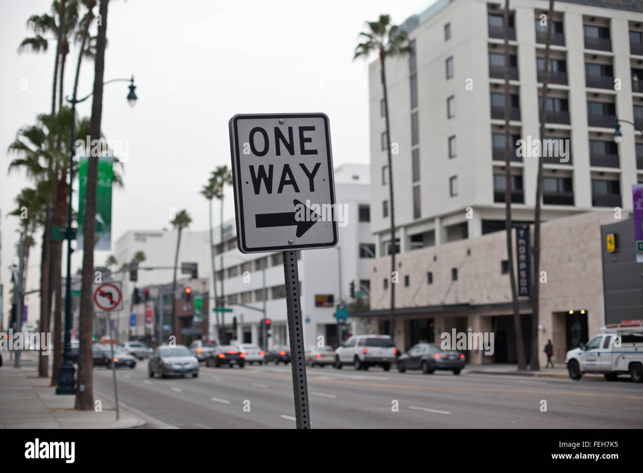 'One Way' traffic sign on street in Los Angeles, CA Stock Photo - Alamy