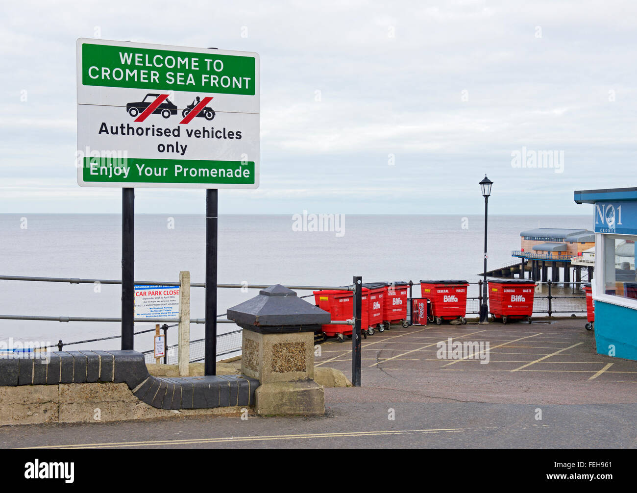 Cromer sea front hi-res stock photography and images - Alamy
