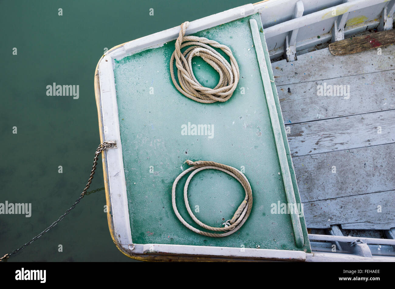 Nautical mooring ropes Stock Photo - Alamy