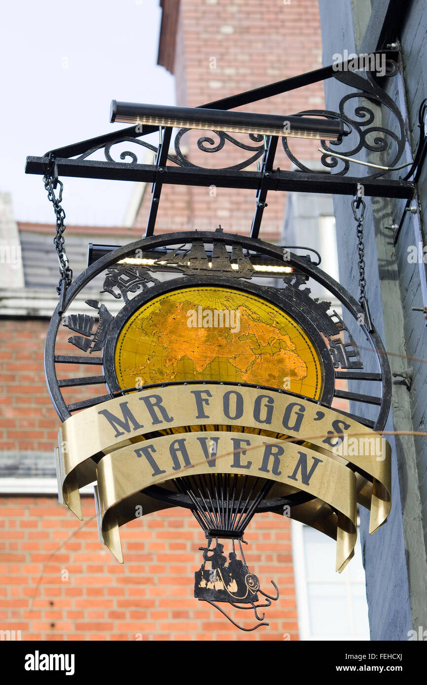 Fogg building hi-res stock photography and images - Alamy