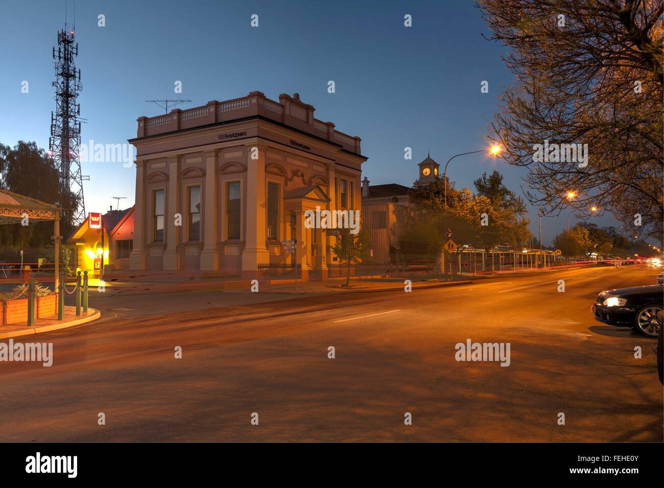 Sunset over the historic Westpac Bank building on Lachlan Street Hay ...