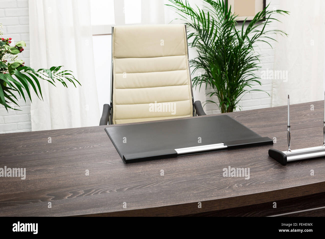 modern table manager in a modern office Stock Photo - Alamy