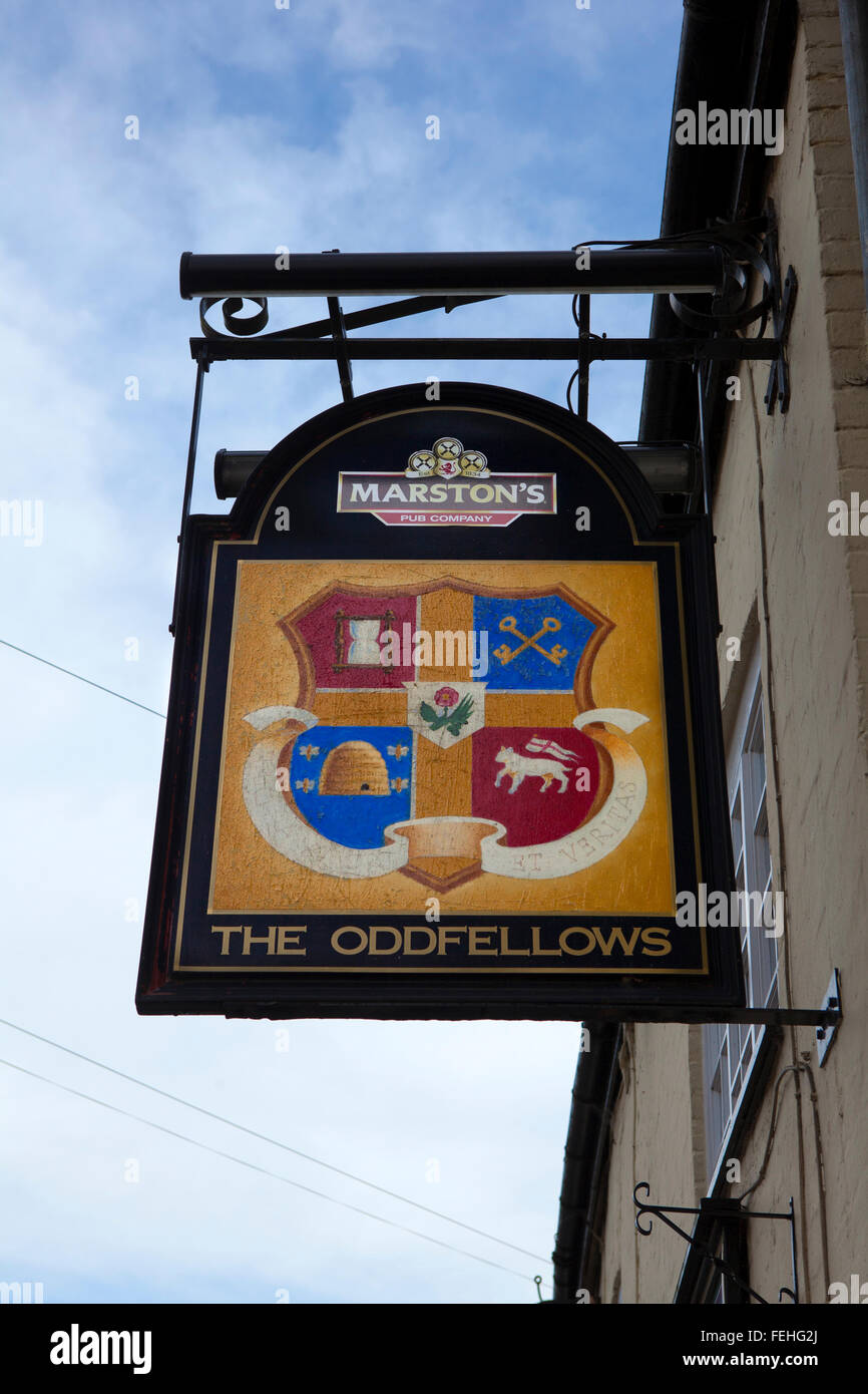 Black and gold pub board hi-res stock photography and images - Alamy