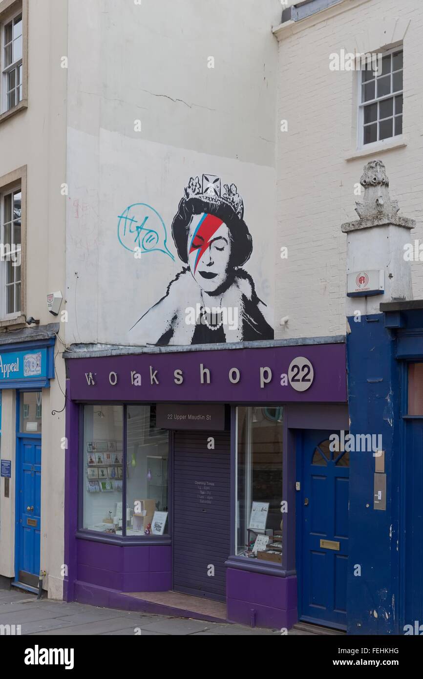 The queen graffiti hi-res stock photography and images - Alamy