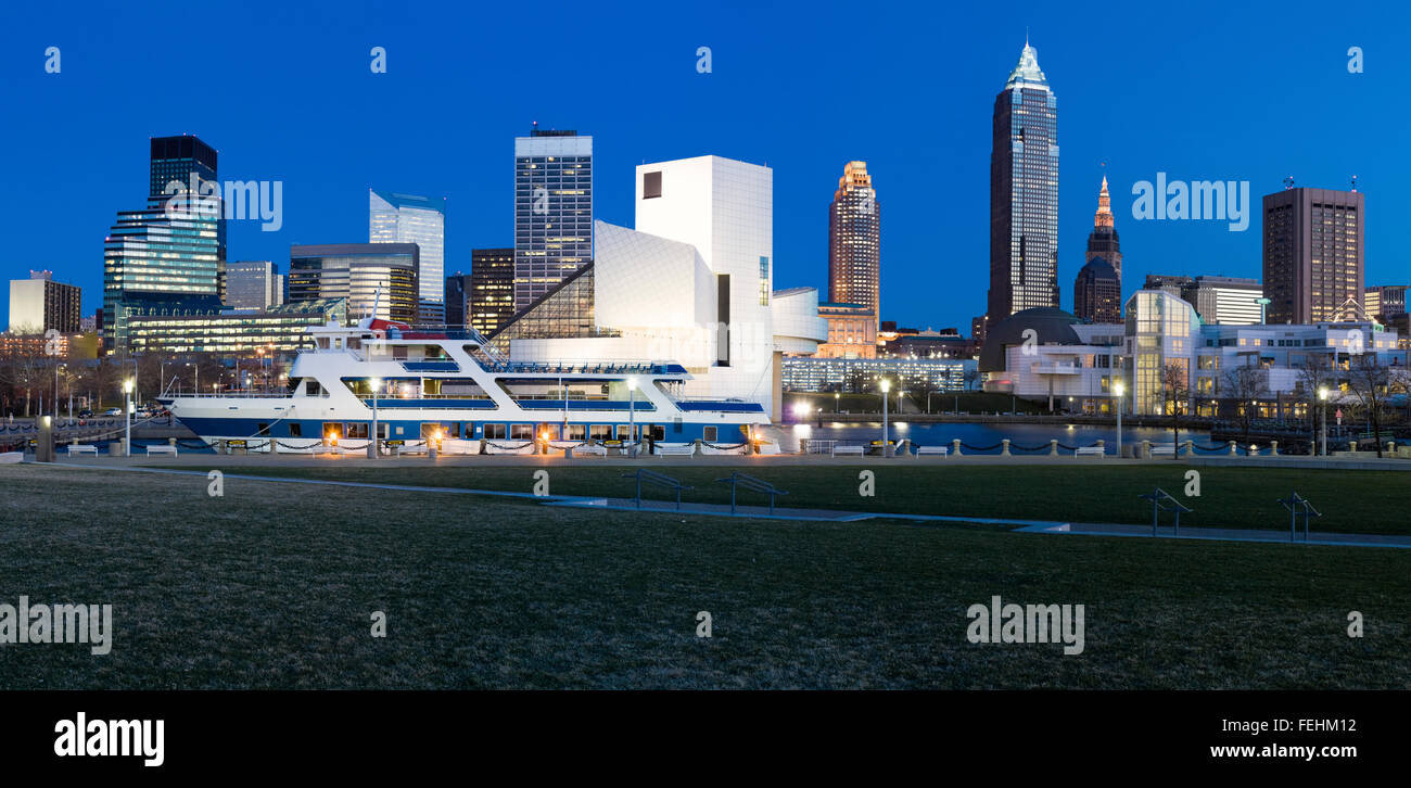 Downtown Cleveland Winter High Resolution Stock Photography and Images ...