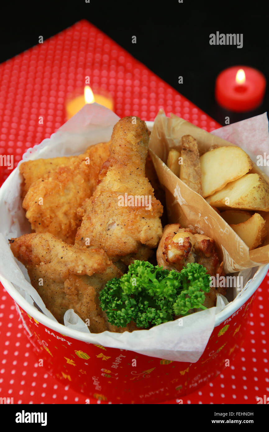 Chicken bucket hi-res stock photography and images - Alamy
