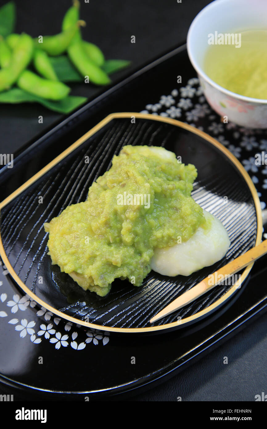 Green soybeans rice cake Stock Photo - Alamy