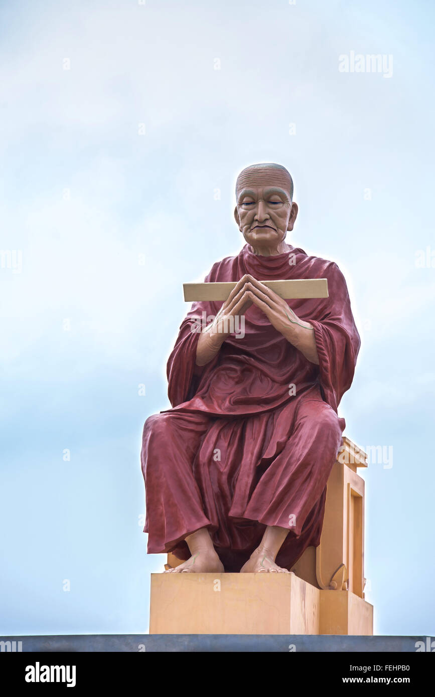 Monk statue hi-res stock photography and images - Alamy