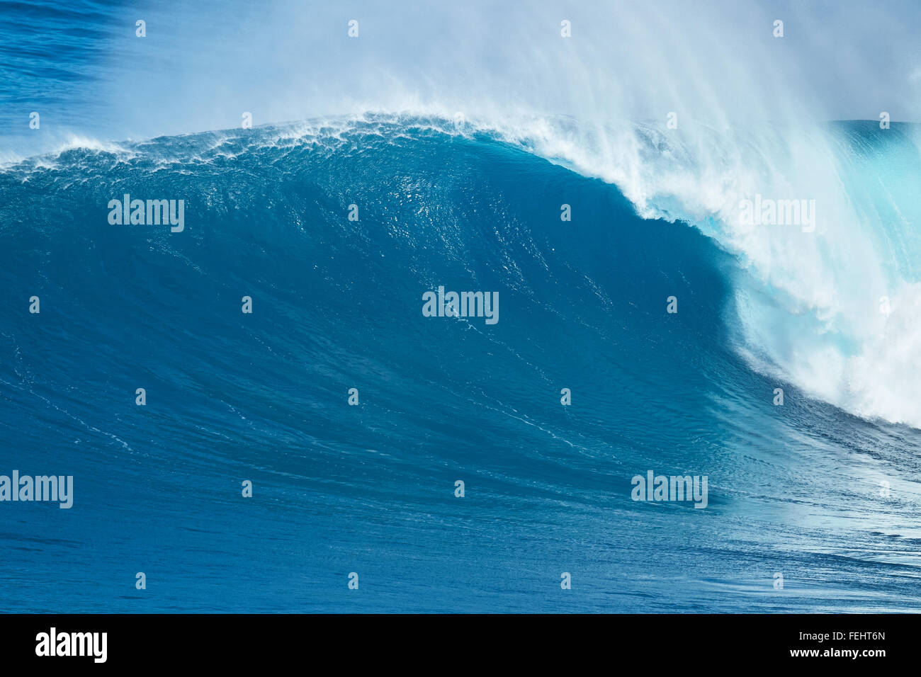 Giant powerful blue ocean wave Stock Photo - Alamy