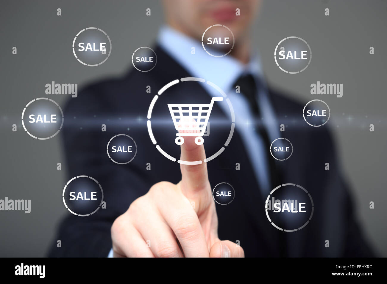 Virtual shopping cart hi-res stock photography and images - Alamy