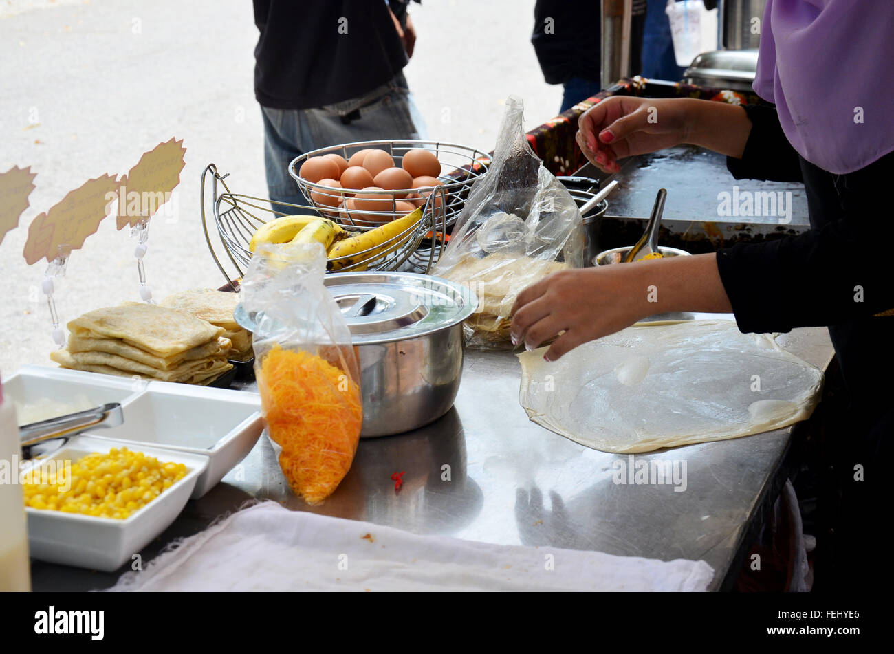 Thai People cooking Roti Mataba for sale traveller at walking street ...