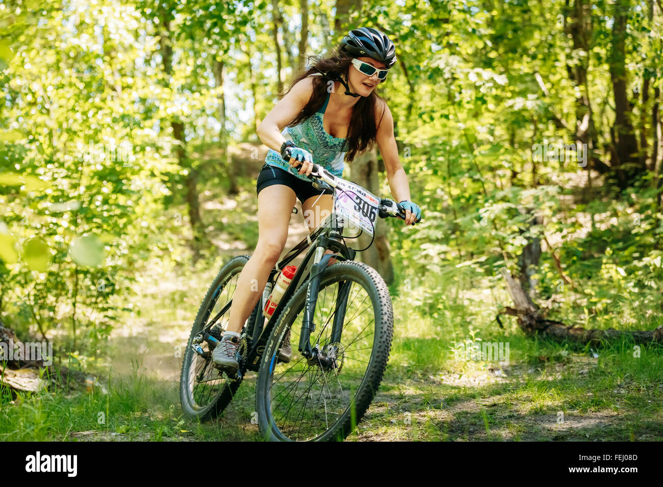 Female bike racer hi-res stock photography and images - Alamy