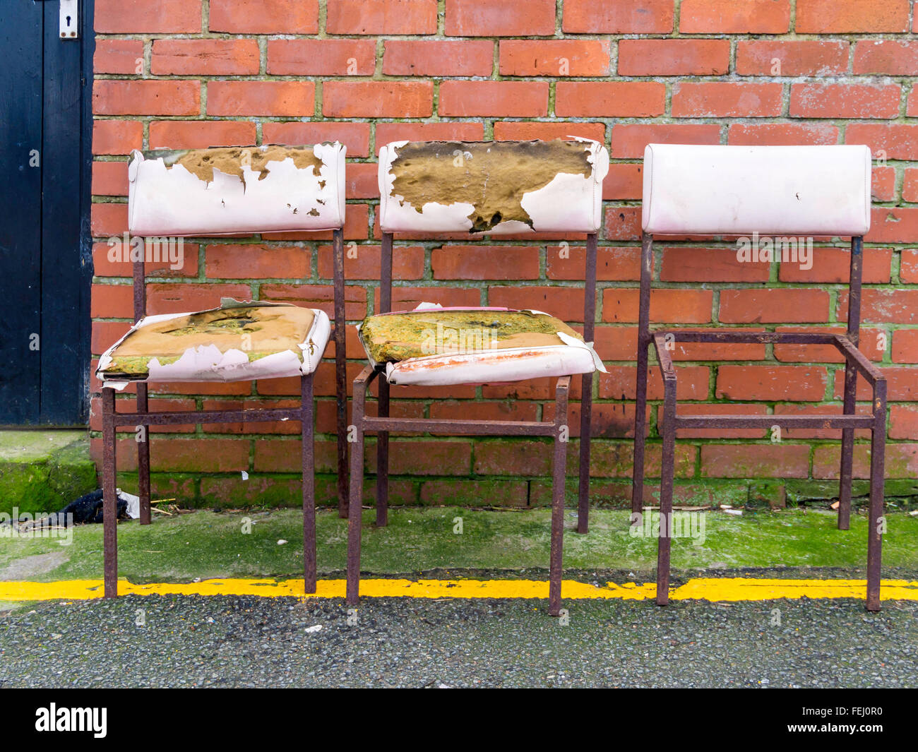 Rusty seats hi-res stock photography and images - Alamy