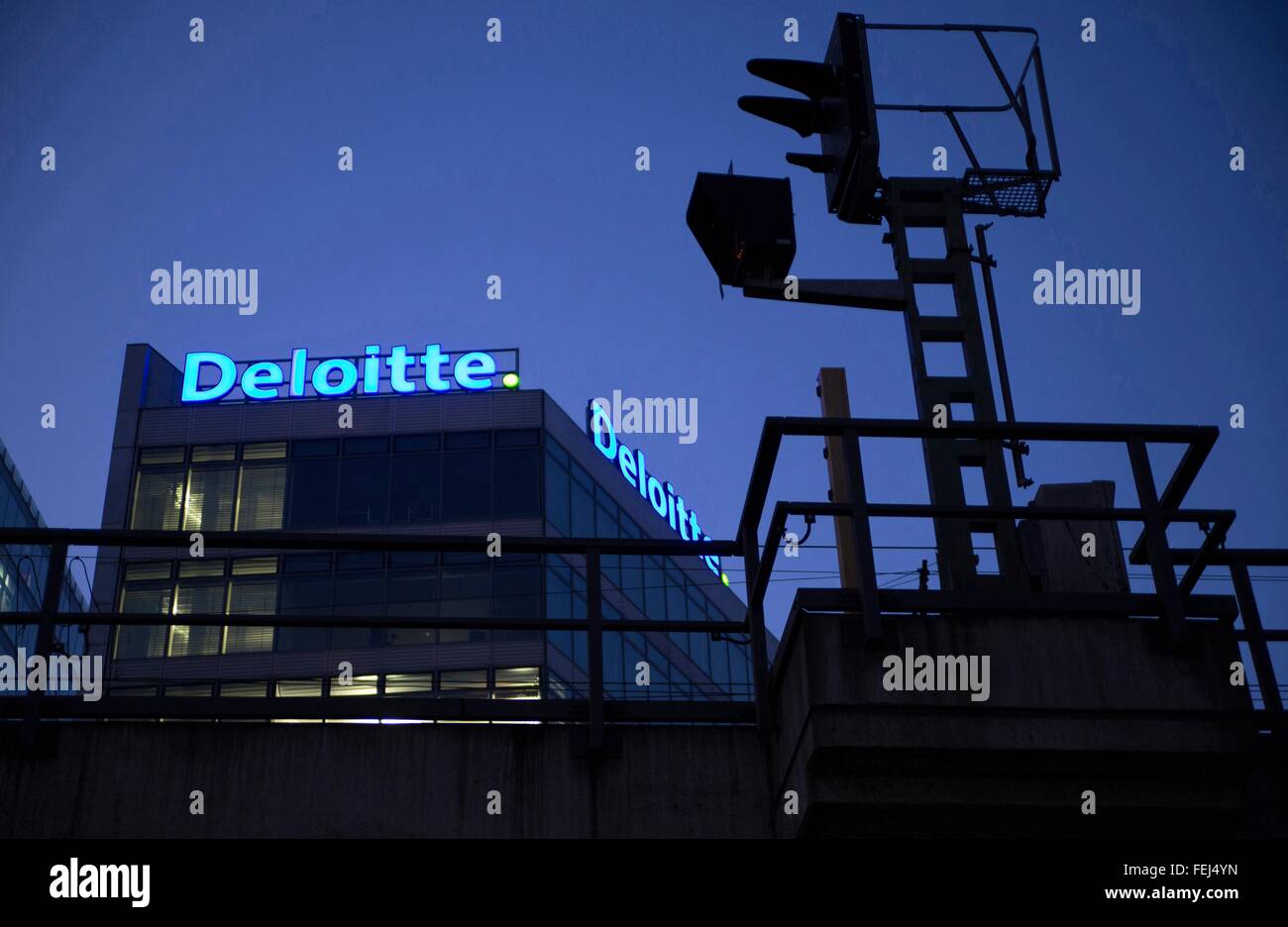 Deloitte Logo Stock Photos & Deloitte Logo Stock Images - Alamy