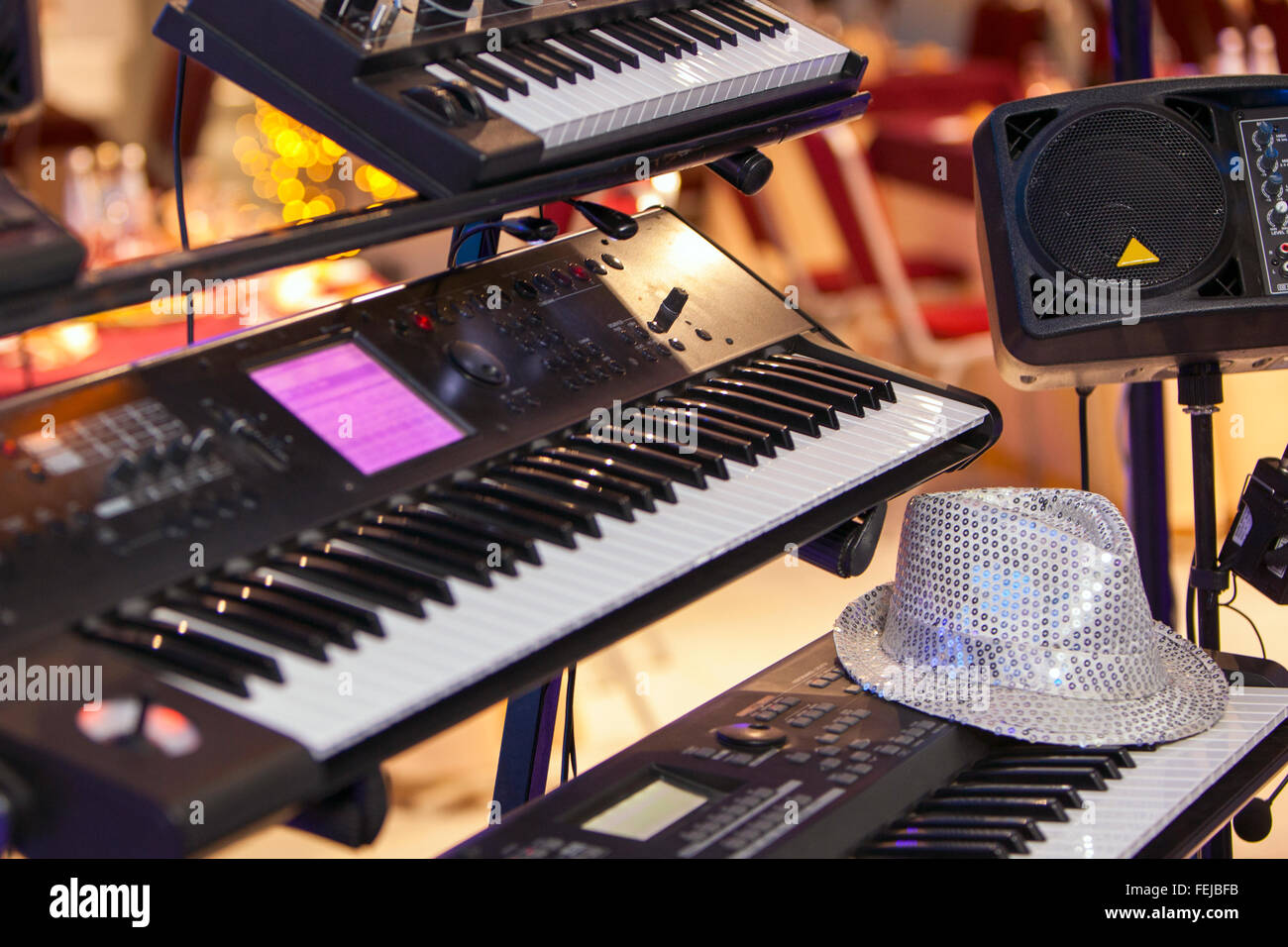keyboard piano synthesizer for music background Stock Photo - Alamy keyboard piano synthesizer for music background Stock Photo - Alamy