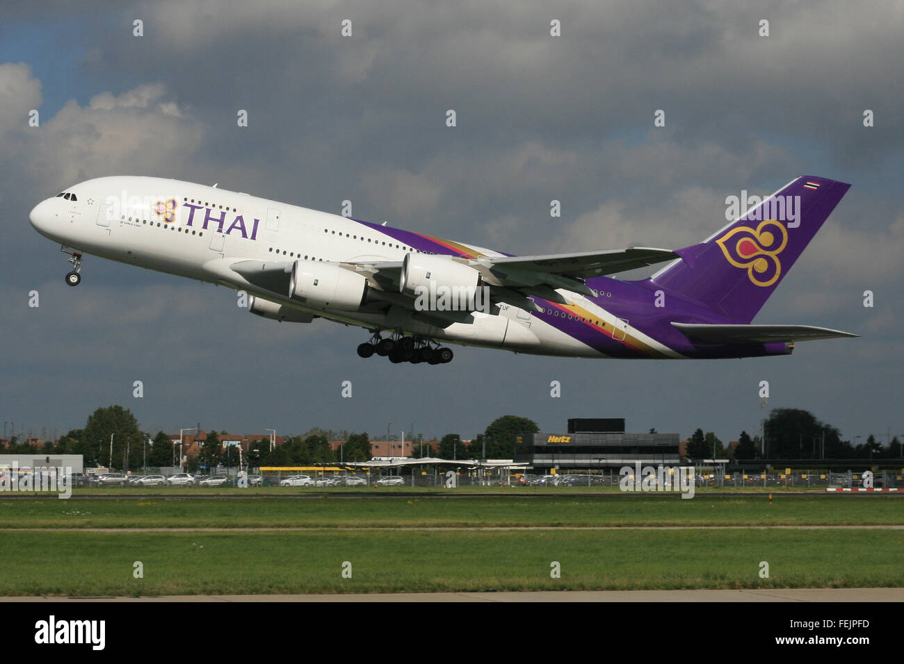 Thai airways a380 hi-res stock photography and images - Alamy