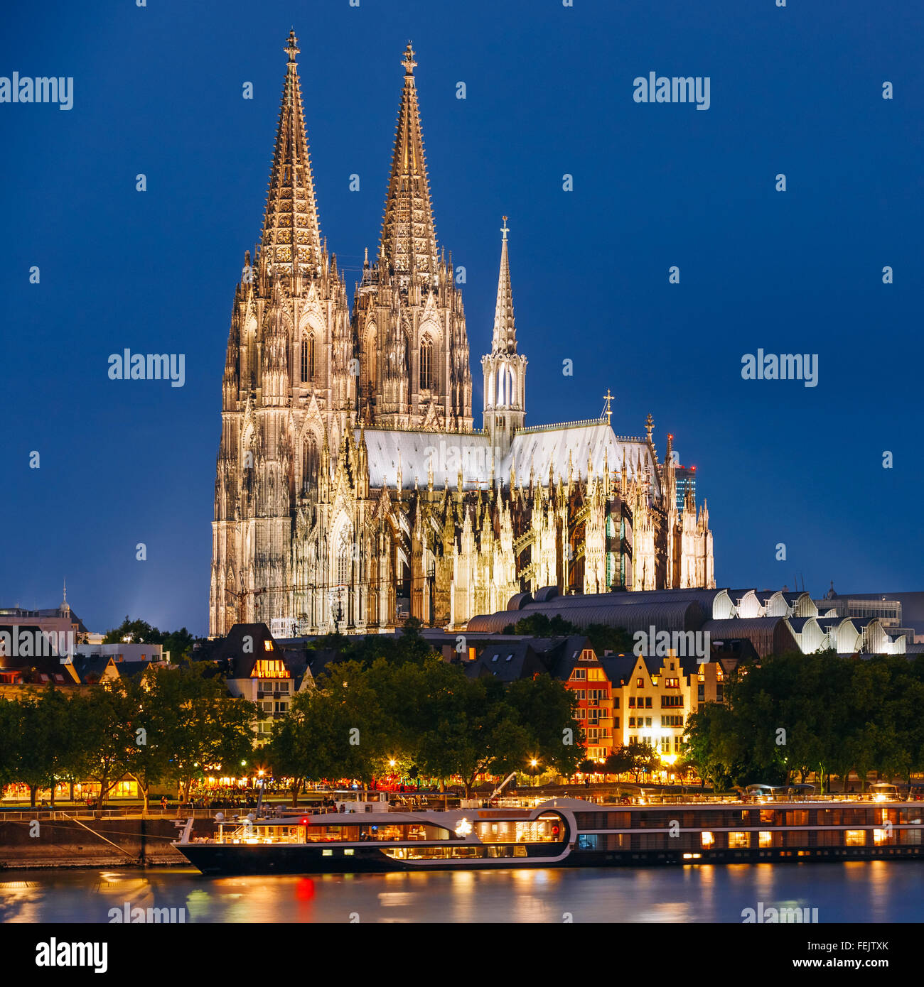 Night View Of Cologne Cathedral, Germany. Europe Stock Photo - Alamy