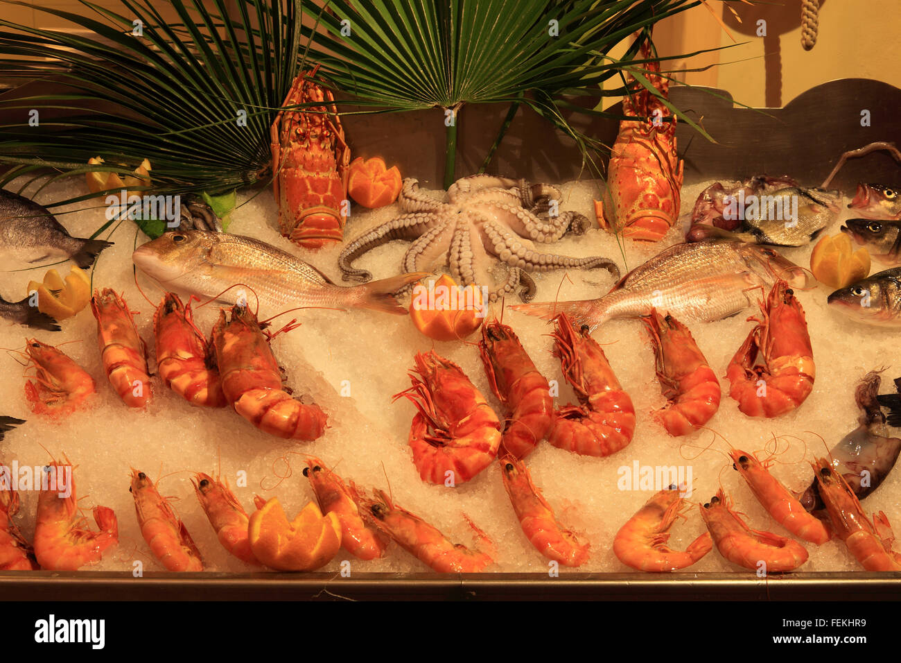 Display seafood restaurant hi-res stock photography and images - Alamy