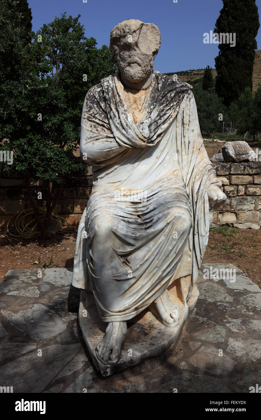 Crete, Greek-Roman excavation site Gortis, statue on the excavation ...