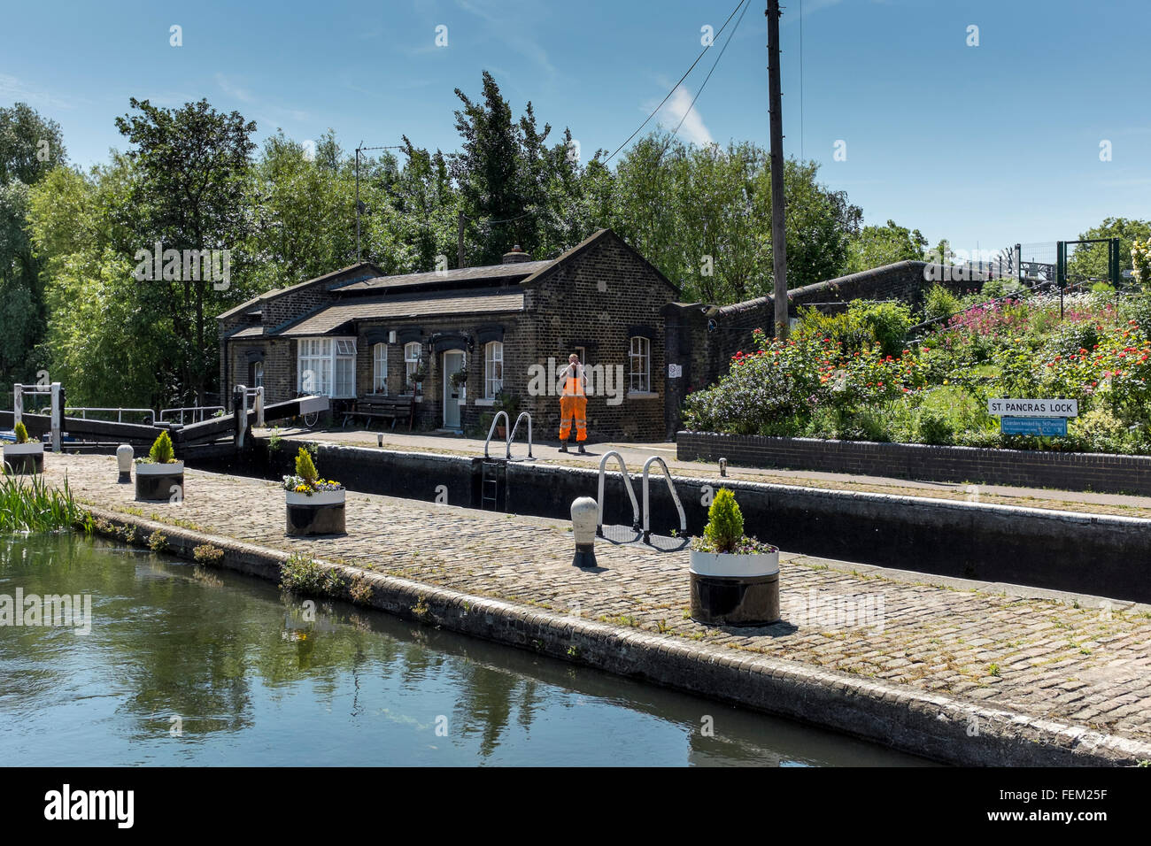 St Pancras Lock at Regent's Canal, Kings Cross, London, UK Stock Photo ...