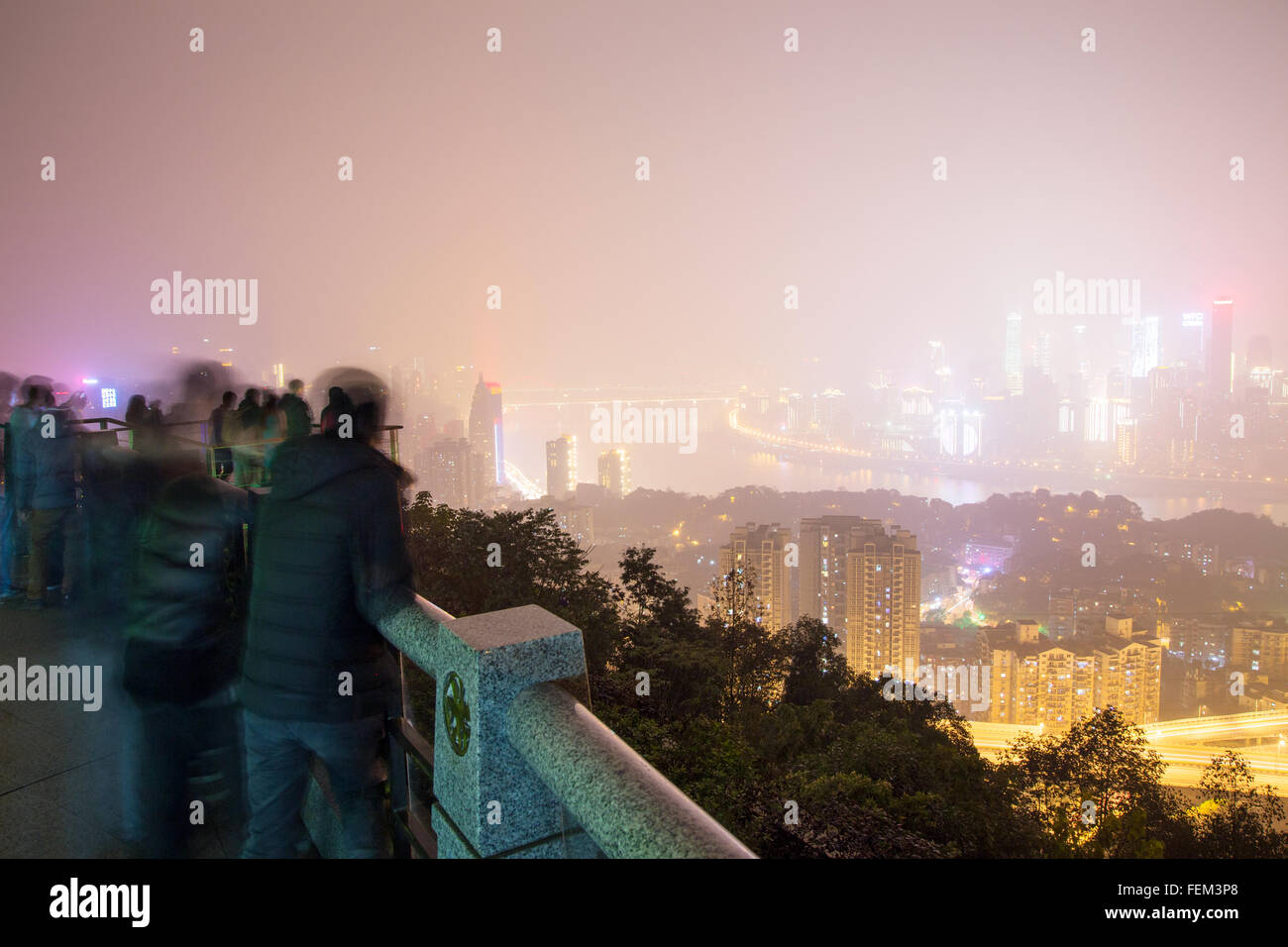 Fog over night city hi-res stock photography and images - Alamy