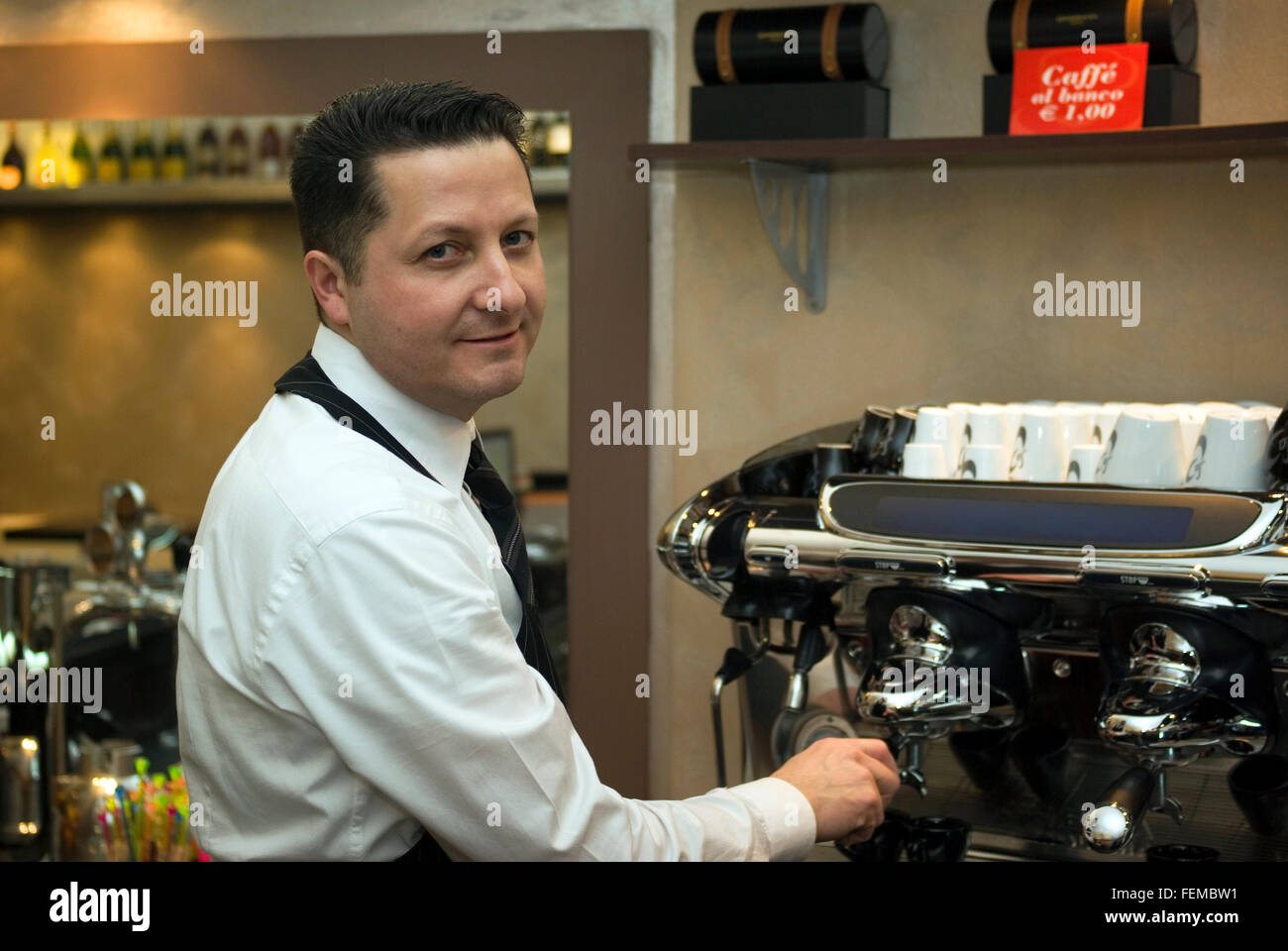 Bartender techniques hi-res stock photography and images - Alamy