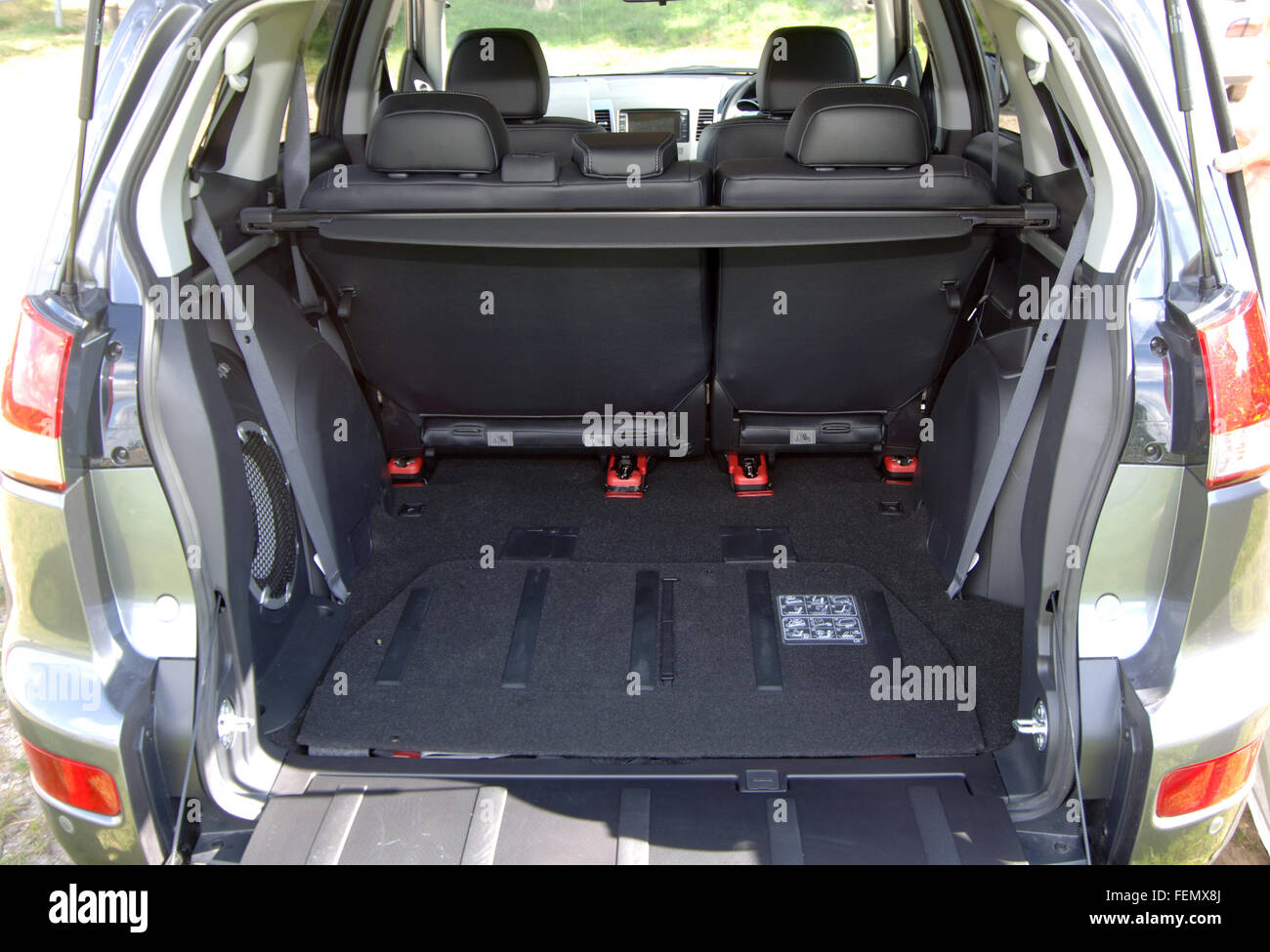 SUV load space, boot area of a 4x4 car Stock Photo - Alamy