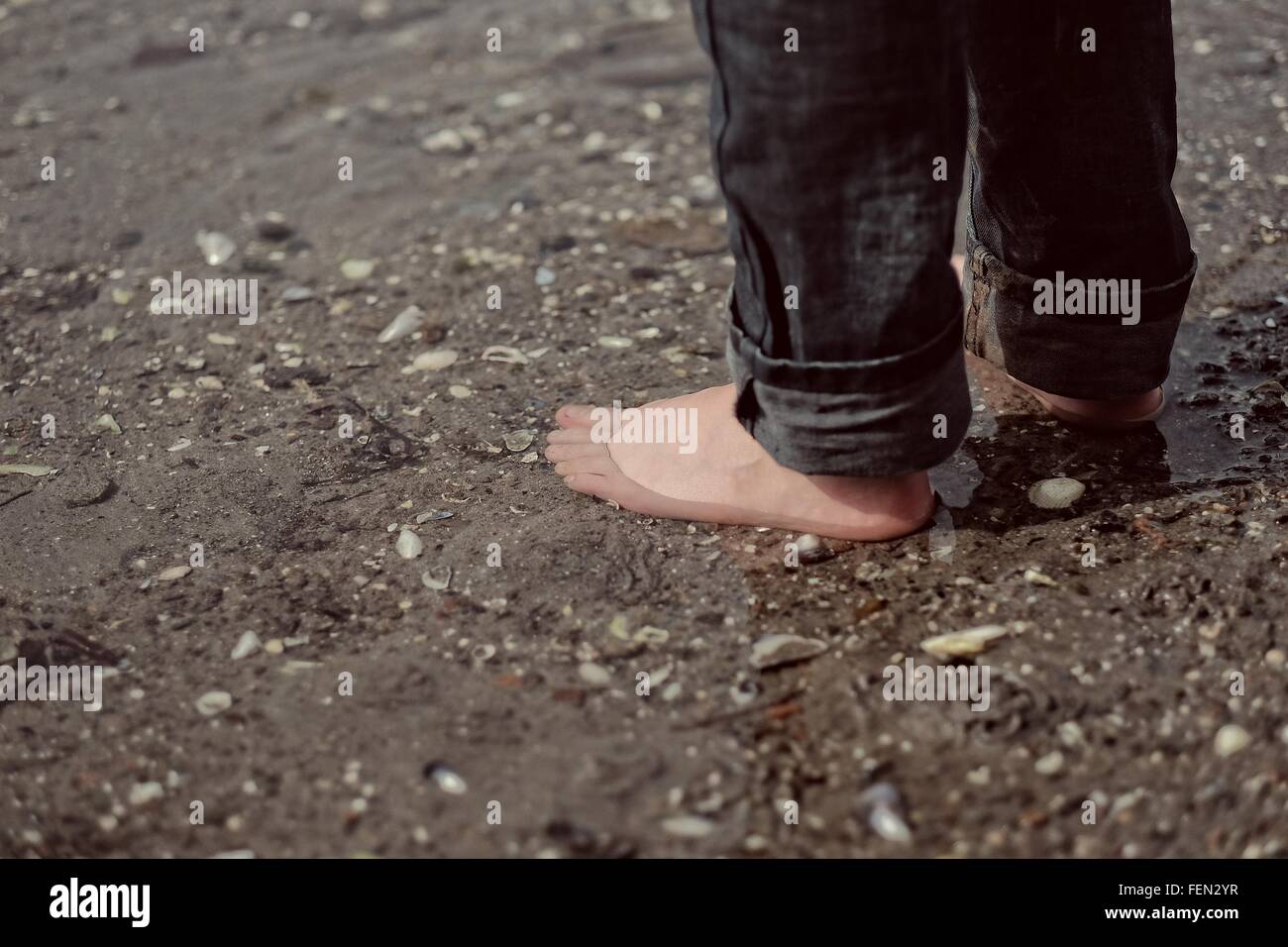 Feet in water hi-res stock photography and images - Alamy