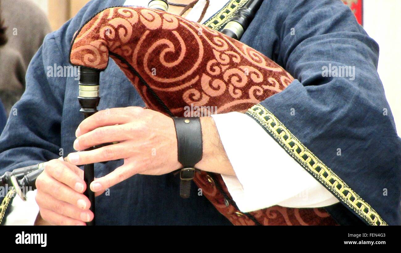 Man with musical instrument hi-res stock photography and images - Alamy