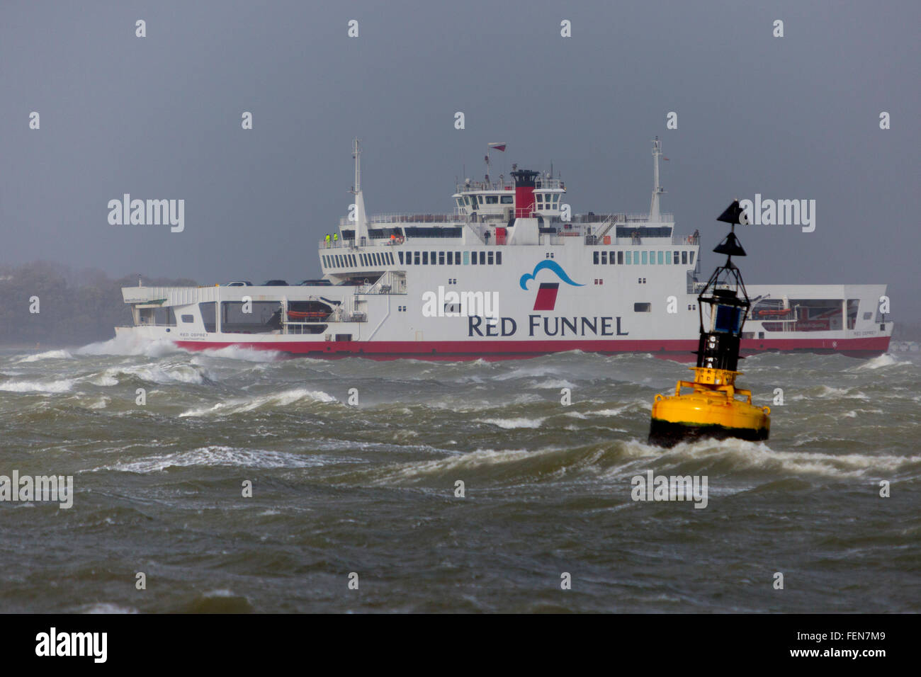 Isle of Wight, UK. 8th February, 2016. Red Funnel Car Ferry struggles ...