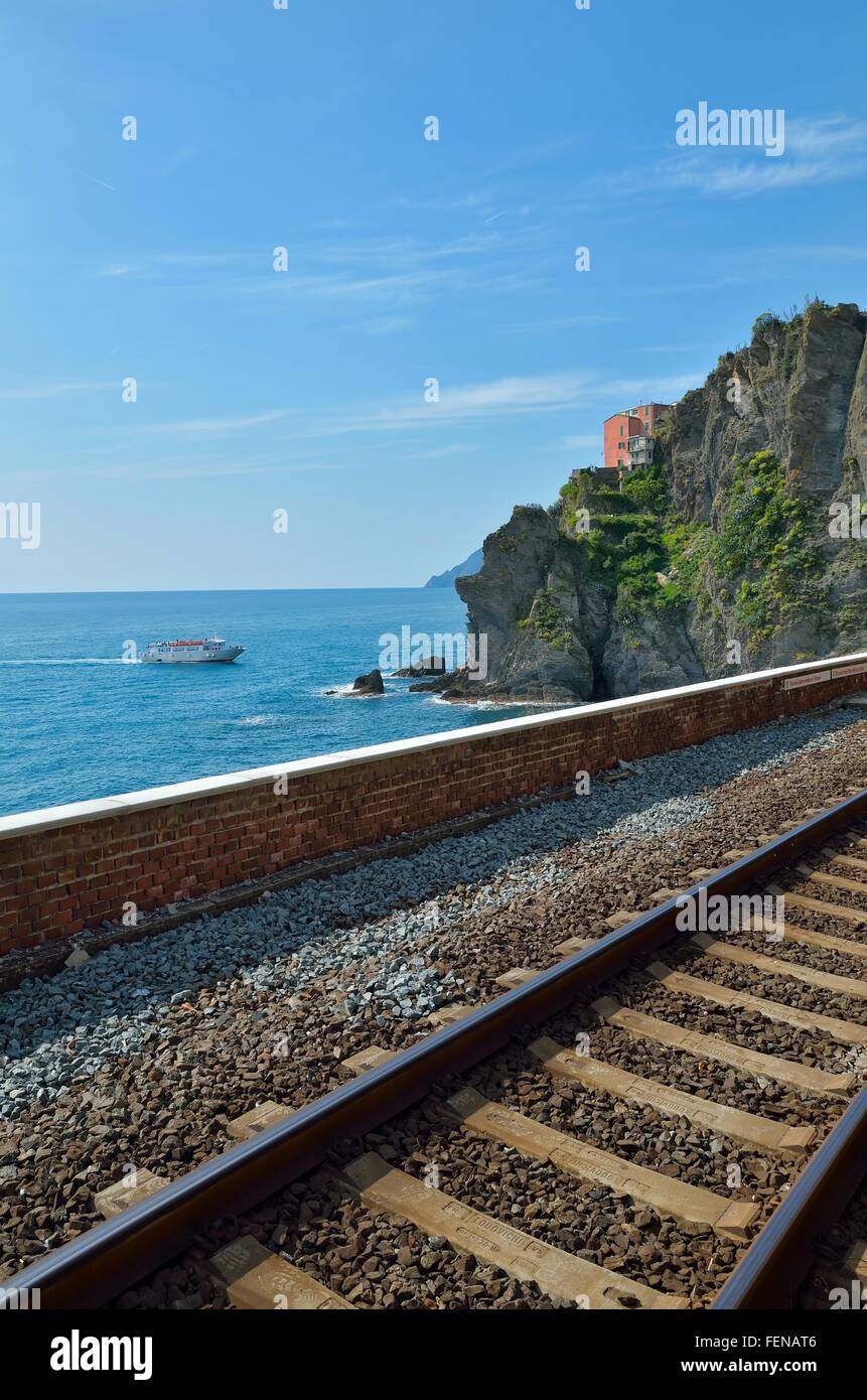 Cliff tracks hi-res stock photography and images - Alamy
