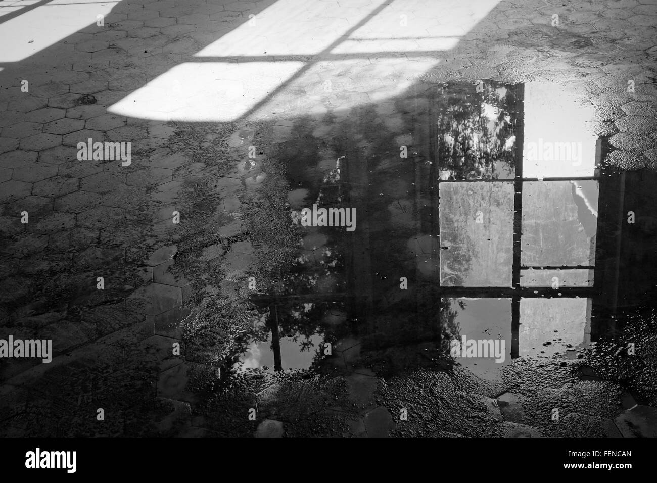 Reflection on the windows hi-res stock photography and images - Alamy