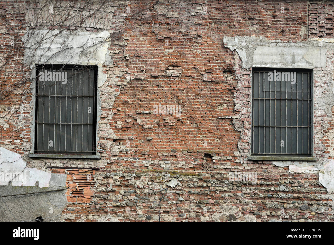 The old house architecture hi-res stock photography and images - Alamy
