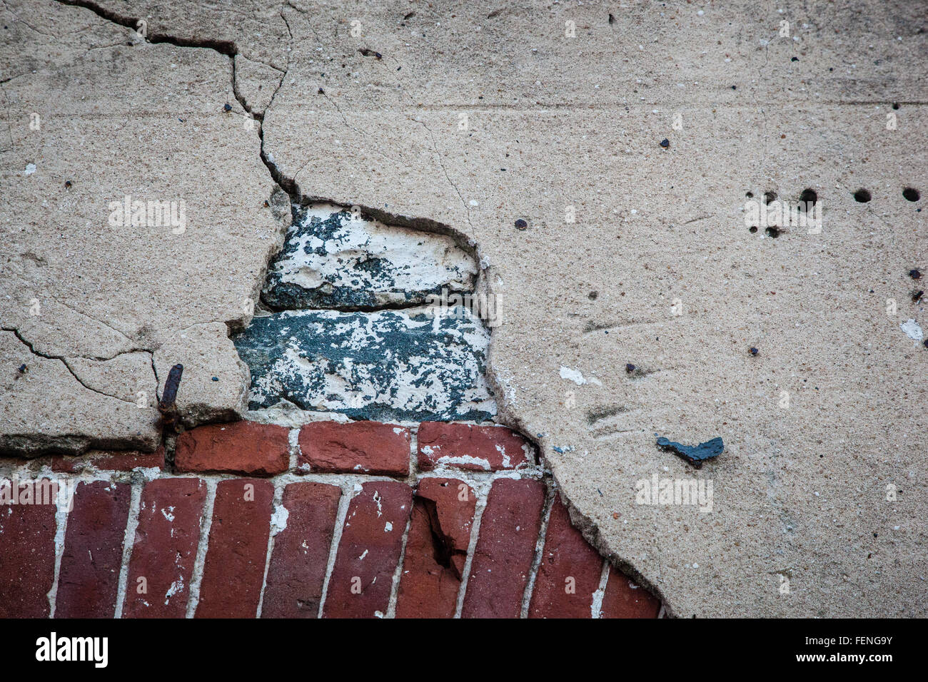 Details of cracking cement on the facade of an old building Stock Photo ...