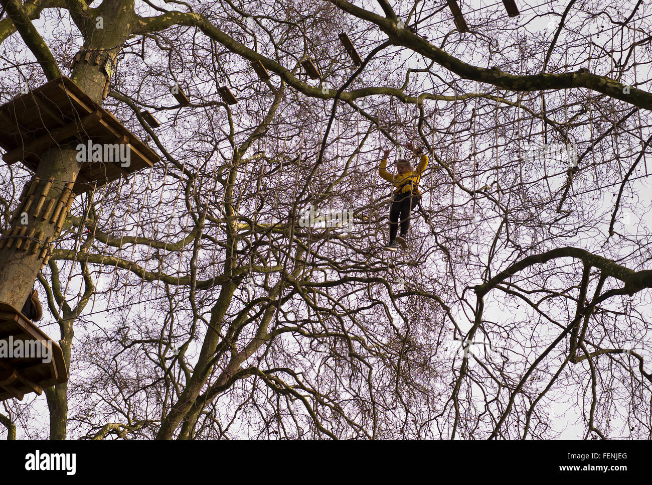On the high wire hi-res stock photography and images - Alamy