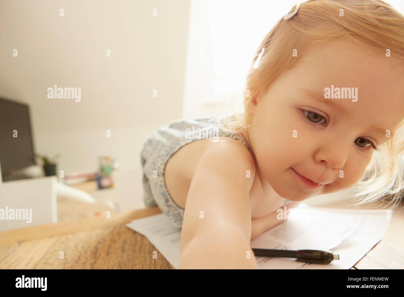 Reaching across table hi-res stock photography and images - Alamy