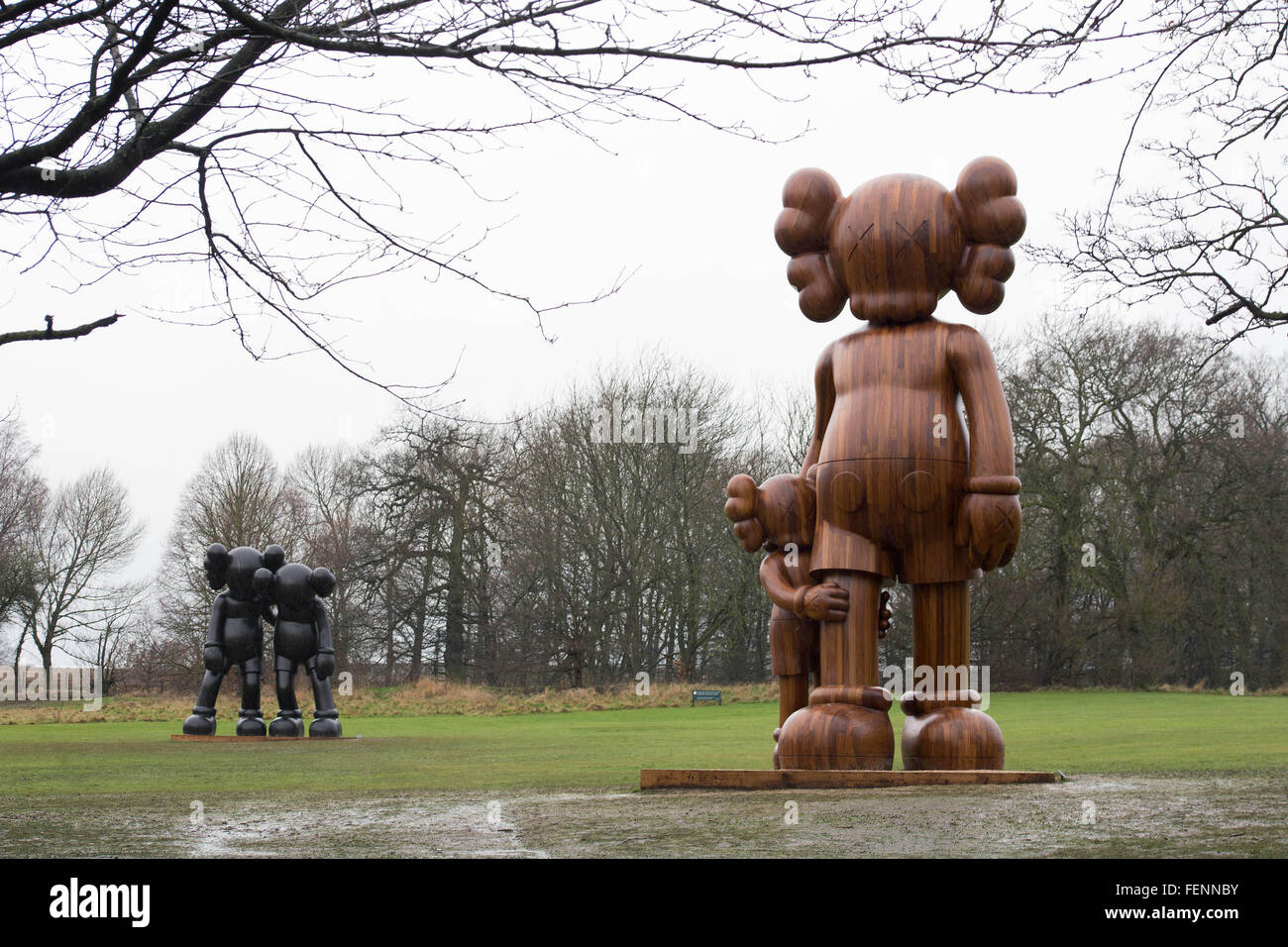 Kaws yorkshire sculpture park hi-res stock photography and images - Alamy