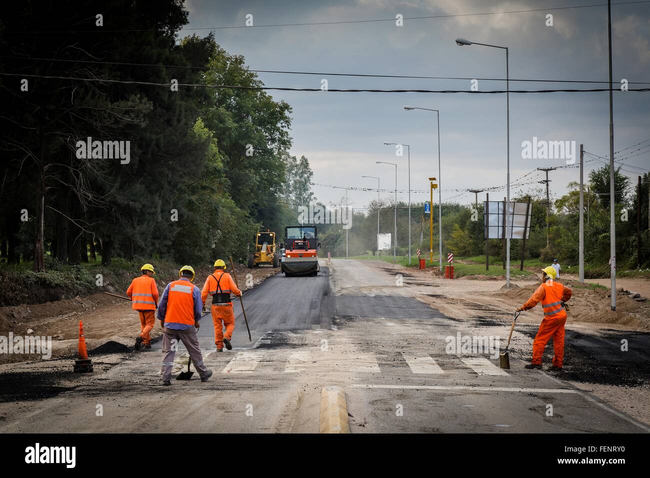 Working on road hi-res stock photography and images - Alamy