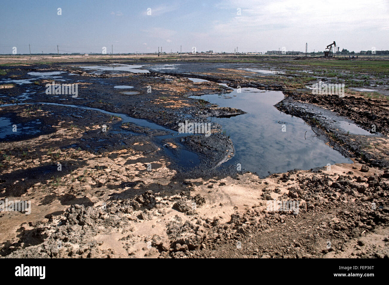 Oil pollution in Daqing Oil Fields, Heilongjiang Province, China Stock ...